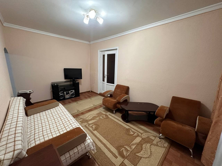Продаётся 1в2/2/4 на м-в Феруза