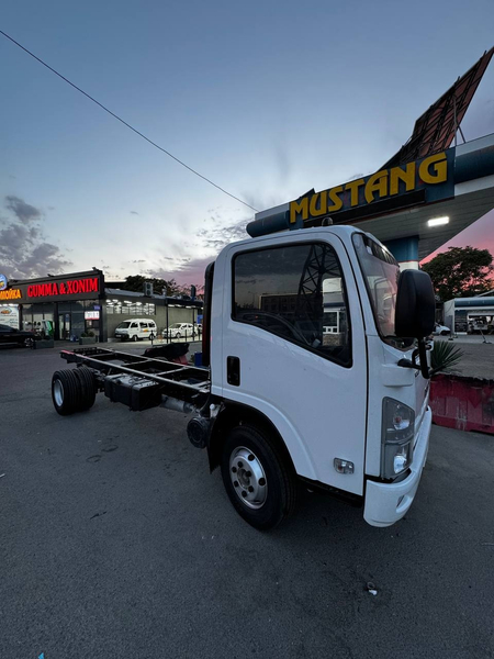 ISUZU CNG рама холатда 2019 йил холати зор баллонлари янги 32000км
