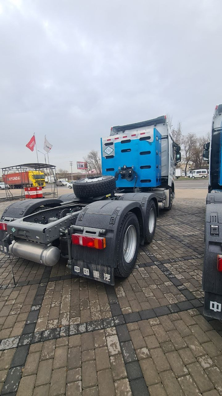HOWO MAX 6X4 gazlik tigach podushka tayyor nalichida