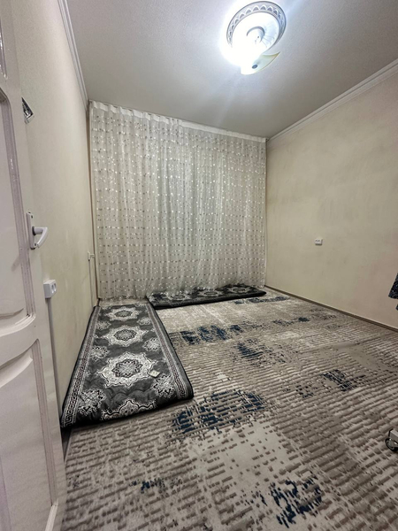 Сергили 8 а 4 хона 600$ срочна