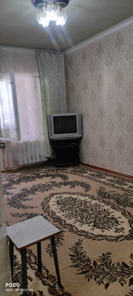 Продам 2-х комнатную квартиру на сергели-8а. Балкон 2*6. Дехкон базар