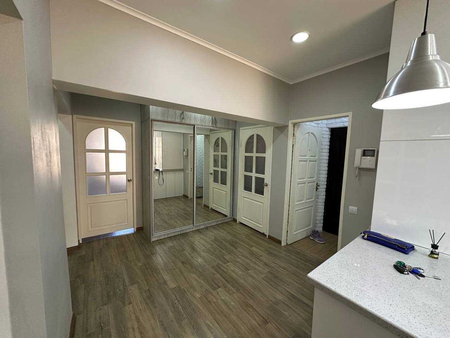Максим Горький • Буз базар • 2-комн •  72 м² • этаж 6/9 • [MGA: 507]