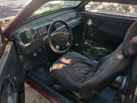 Vaz 2108 sotiladi