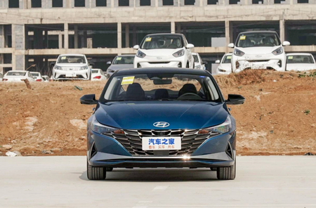 Hyundai Elantra flagship (full)