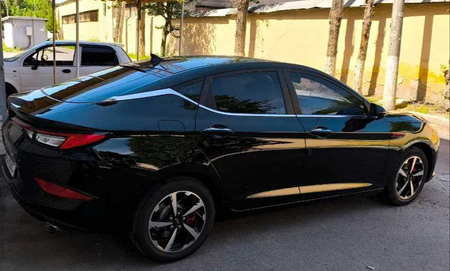 Jac J7 qora full redline sotiladi.