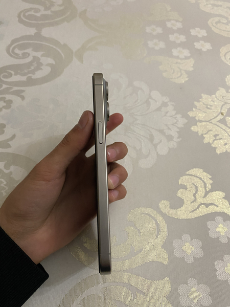 Iphone 15 pro max 98% sim
