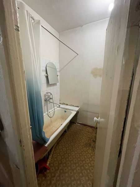Продается 3 х комнатная квартира Юнусабаде 11,рядом Мегапланет
