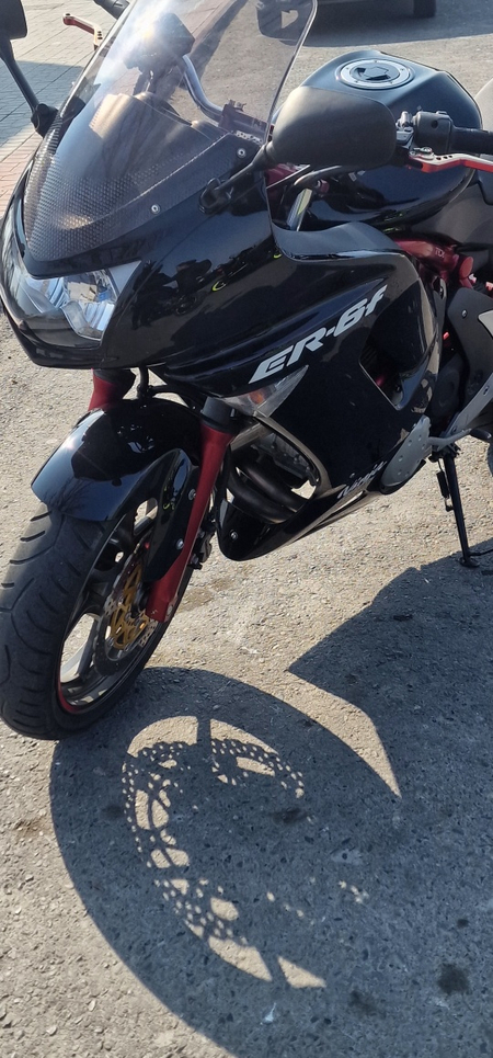 Moto kawasaki 650  yil 2006