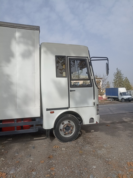 Isuzi aftobus yasalgan yili 2011