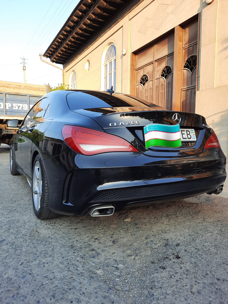 Mersades Benz CLA 200