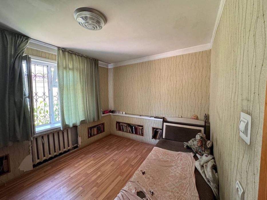 КОТТЕДЖ . Спутник 14 квартал 4 комнаты 4,7 СОТОКИ земли 17м×23м.130000
