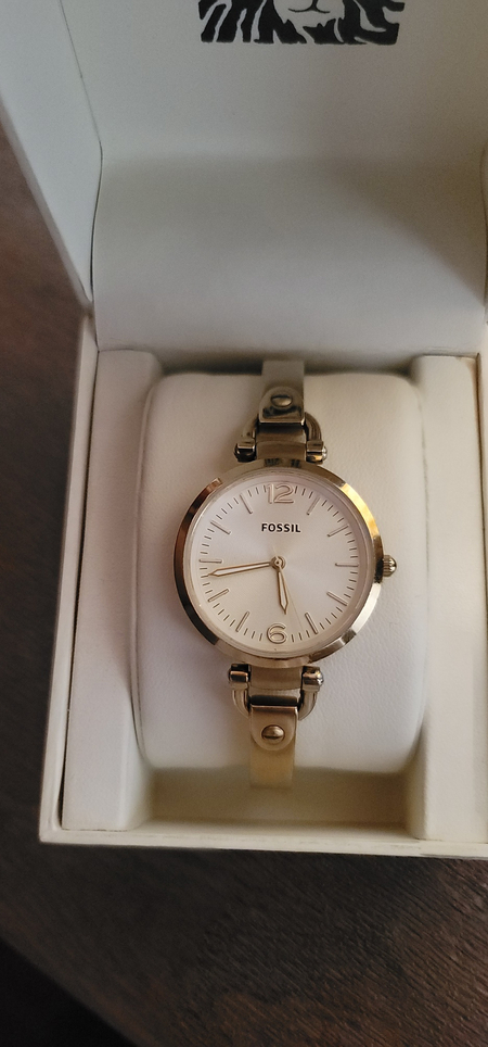 Fossil женский часы