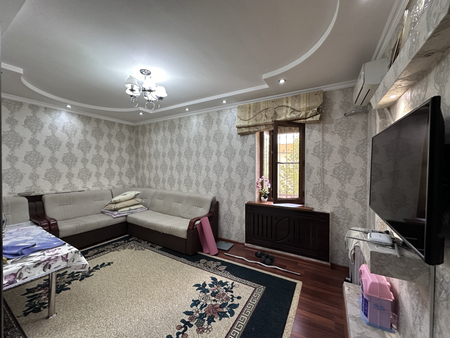 Продаётся 2х комн.,переделанная в 3х комнатную квартиру на Карасу-2