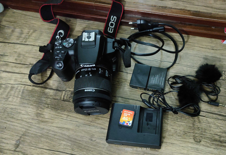 Canon 250 d Sotiladi YANGI