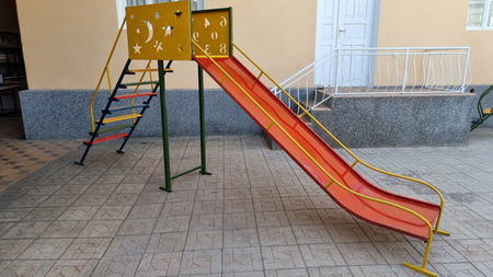 Bolalar o'yingohi. Gorka, горка