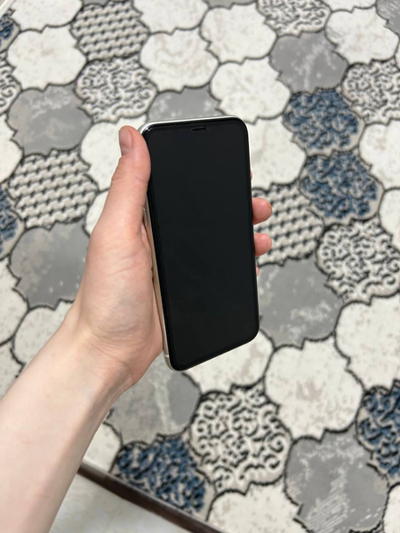 Iphone 11 64gb каропка док бор состаяние идеал