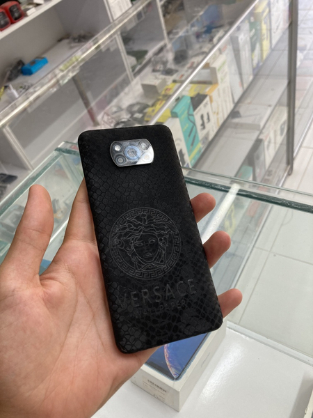 Pocco x 3 pro 8/255 Gb