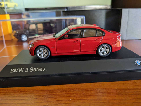 Масштабная модель BMW 3 серии 1:43