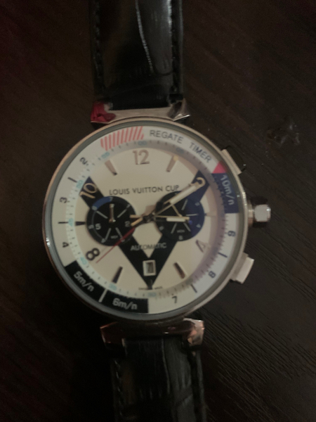 Продам наручные часы Louis Vuitton
