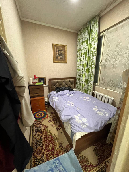 Срочно. Мирабадский р-н Куйлюк Массив 2 1/4/4 балкон 1.5х6