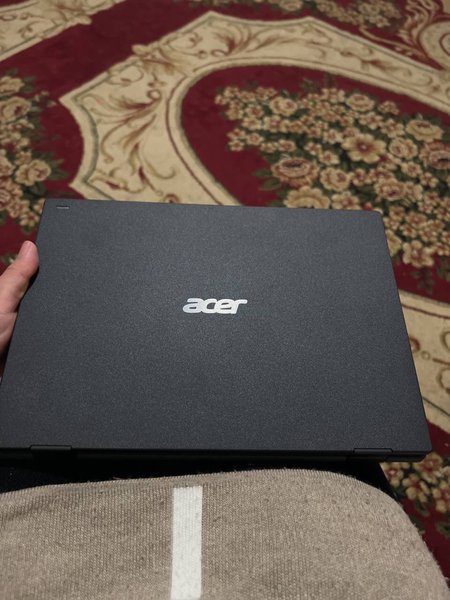 Срочно продается Acer Travel Mate B1