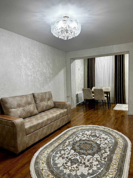 Ц-5 кафе НА Небе 2(3)-комнатная 4/4 55 м² кирпич 2х6 ремонт