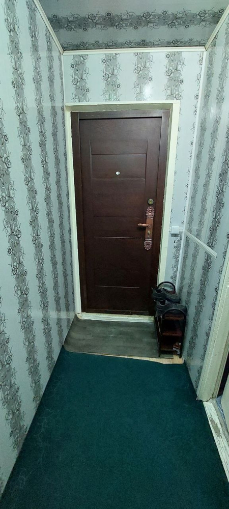 Фаргона шахар платни поликлиника ëнида