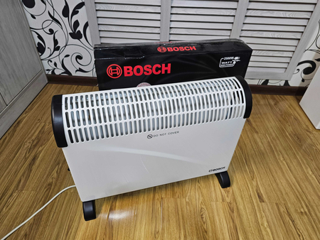 ПРОДАМ Bosch Обогреватель конвекционный 2500W. Состояние НОВОЕ.