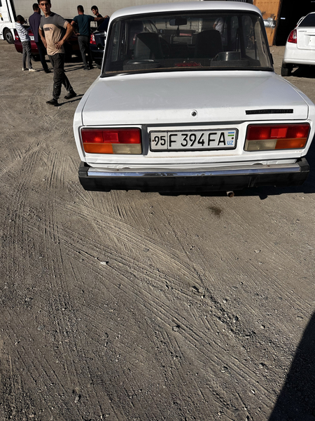 Lada 2107 yaxshi xolatda