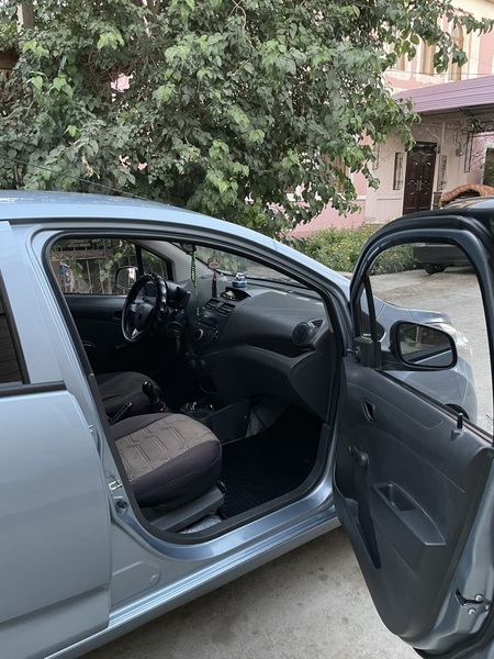 Chevrolet Spark yaxshi xolatda
