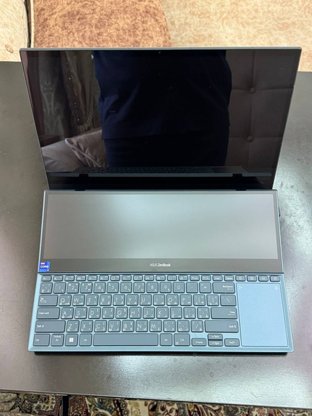 Продаётся ASUS ZenBook Pro Duo 15 UX582Z.