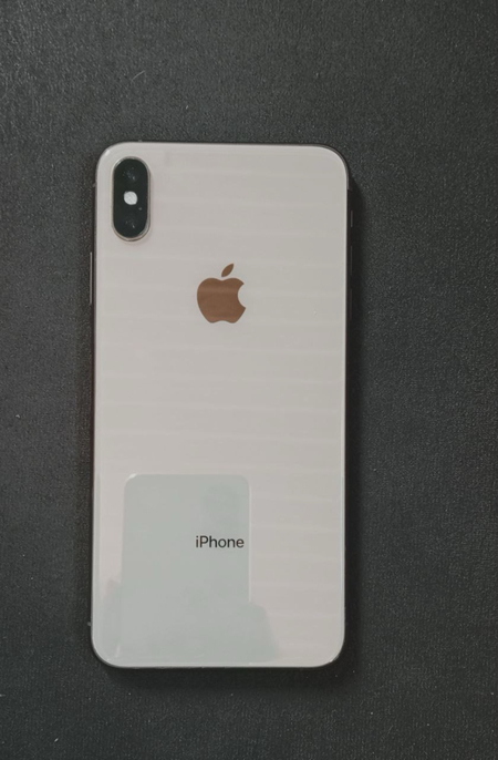 Iphone Xs max gold