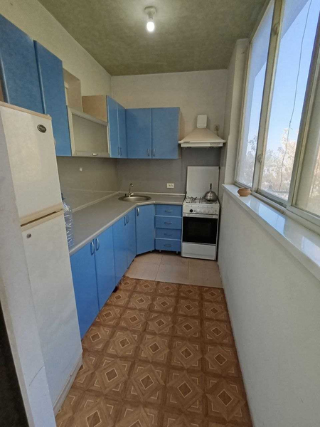 ул.Новомосковская кафе Breadly 2-комн 4/4 54 м² кирпич высокие потолки