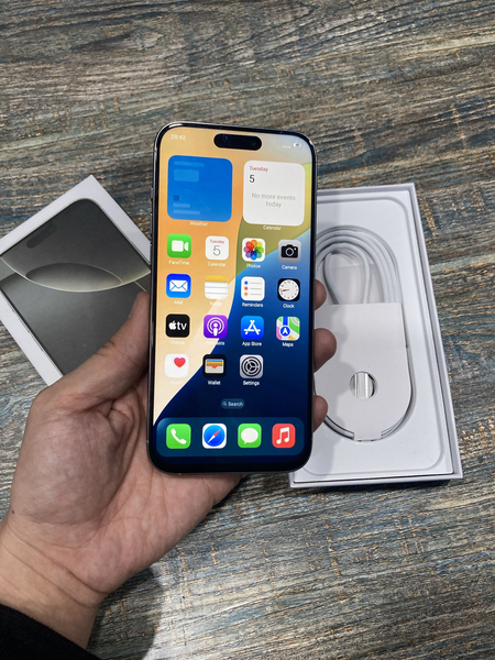 iPhone 16pro Max Z/ZA  1/tb dubay 1-1