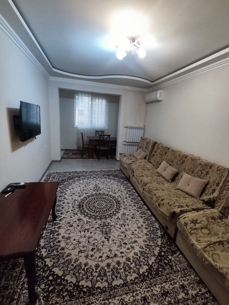 Продам чиланзар 5. Двух комнатная. Балкон 1,5*3