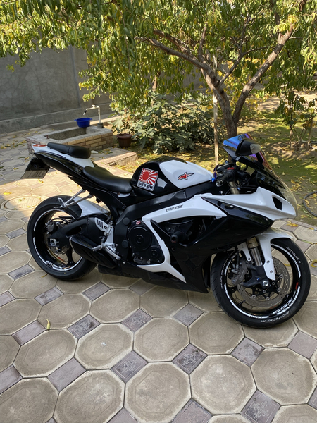 Motoskil suzuki 600kub
