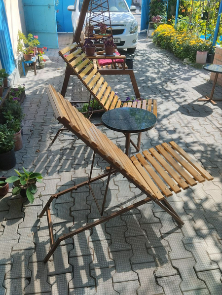 Лежак для бассейна