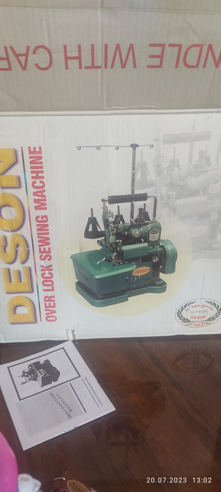 Продаётся  оверлок Deson