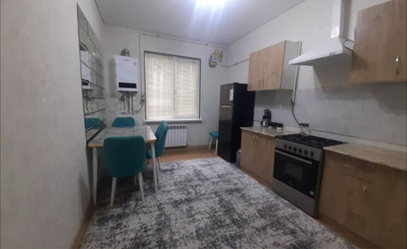 Qorasuvda srochna 3 xonali uy ijaraga beriladi narxi 500 y. e