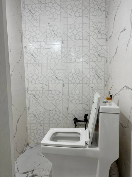 Срочно! Продаеться Офис 290м2 Вдоль дороги.
