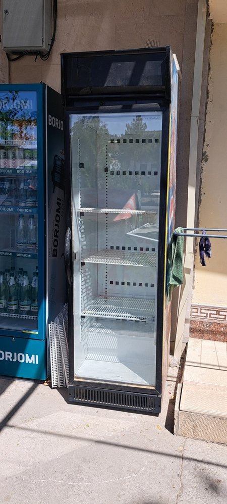 Продаётся  холодильники  работает