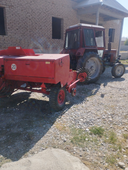 Mtz 80 traktor  pres padbor zet 511.sotiladi.