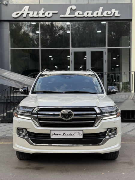 TOYOTA Land Cruiser 200 Executive Lounge