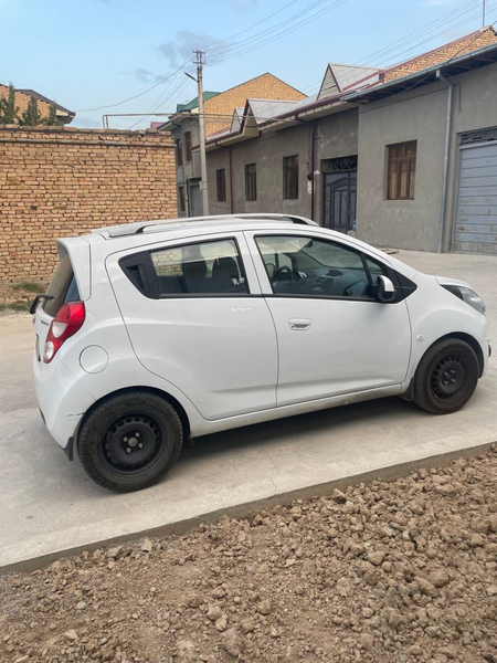 Spark sotiladi avtomat full kraska toza
