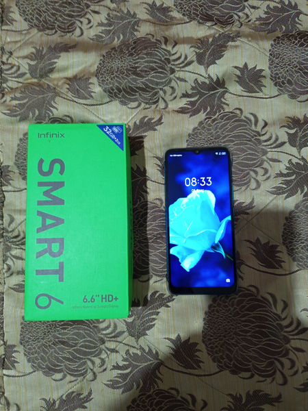 Продаётся телефон * Infinix Smart 6 *