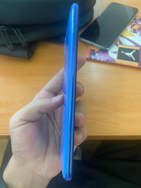 Samsung a 70  holati alo