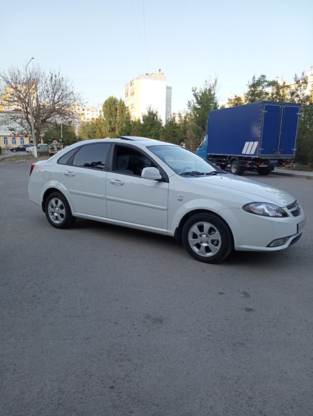 Jentra 2022 yil oq