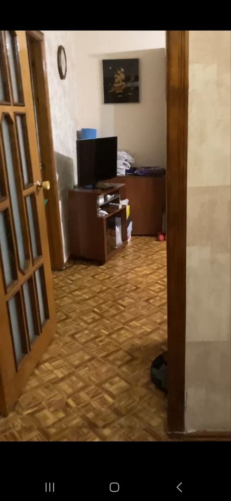 Продается кирпичный 2х ком рядом Парус
