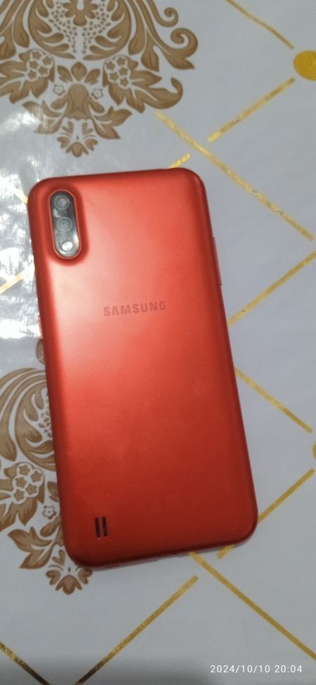 Samsung a01 satiladi