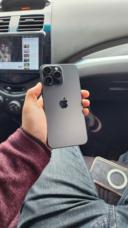IPhone 15 Pro max sotiladi